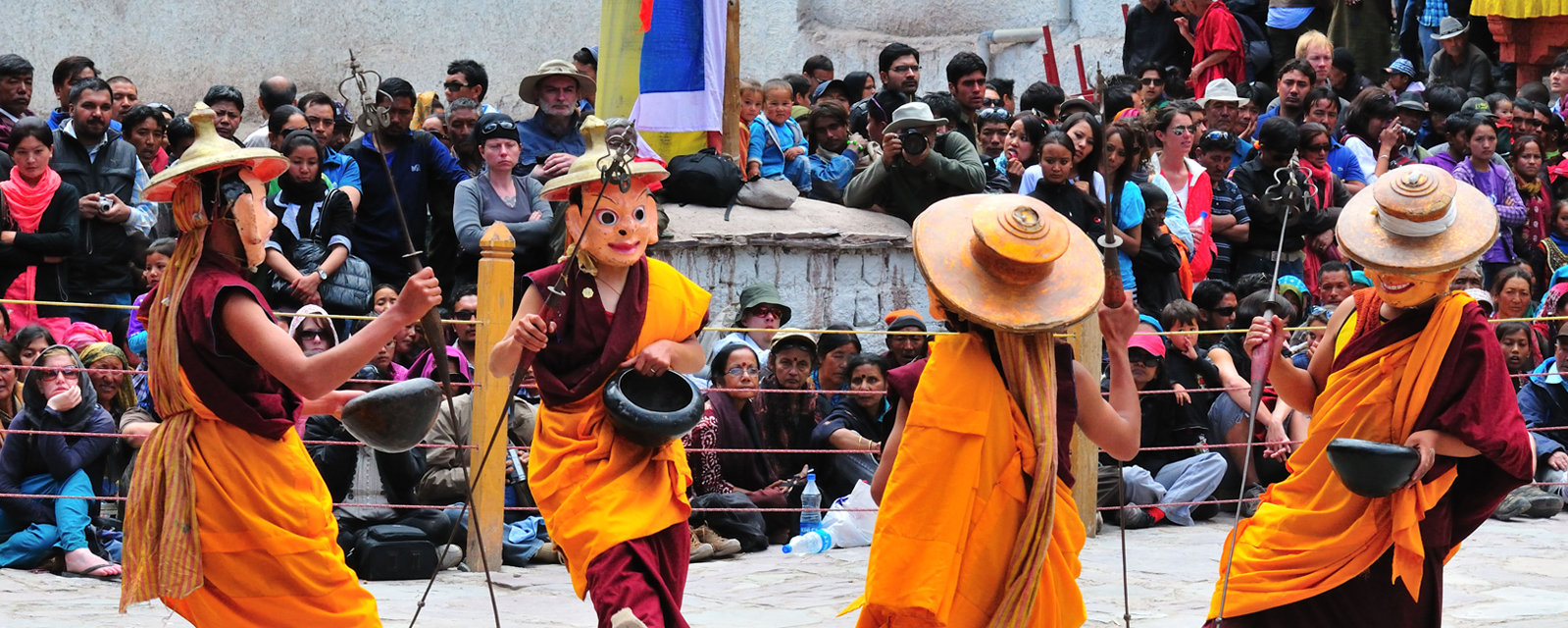 FOLK SONGS AND DANCE | Book Hotels in Kashmir & Jammu through JKTDC